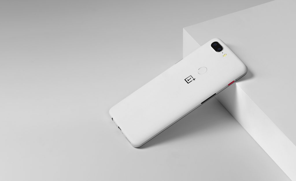 OnePlus 5T Unveils Sandstone White Phone