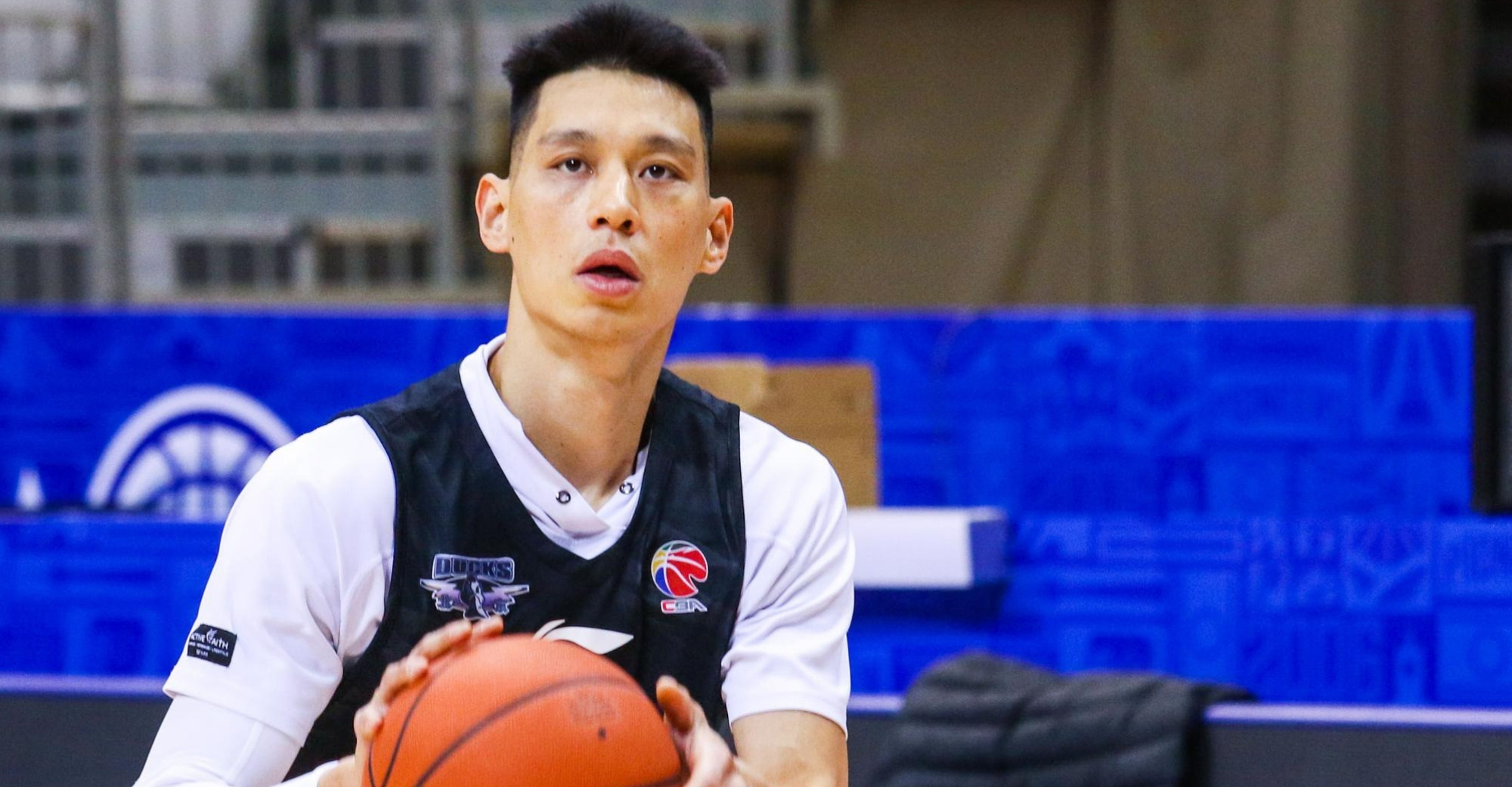 Jeremy Lin Scores 25 in Debut for Beijing Ducks, Announces Charity ...