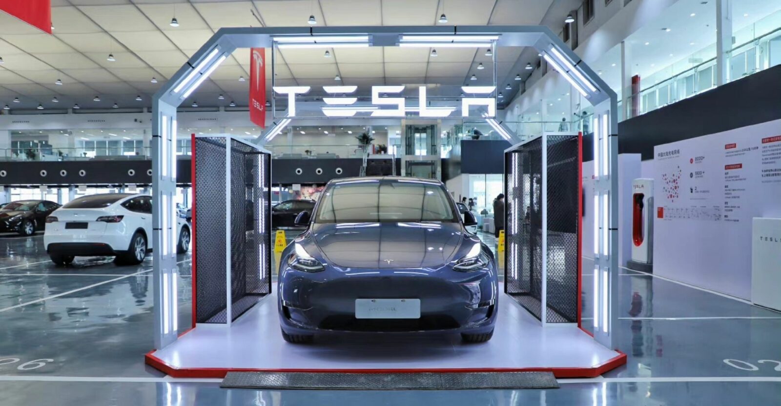 Tesla Launches In-vehicle KTV Function – Pandaily