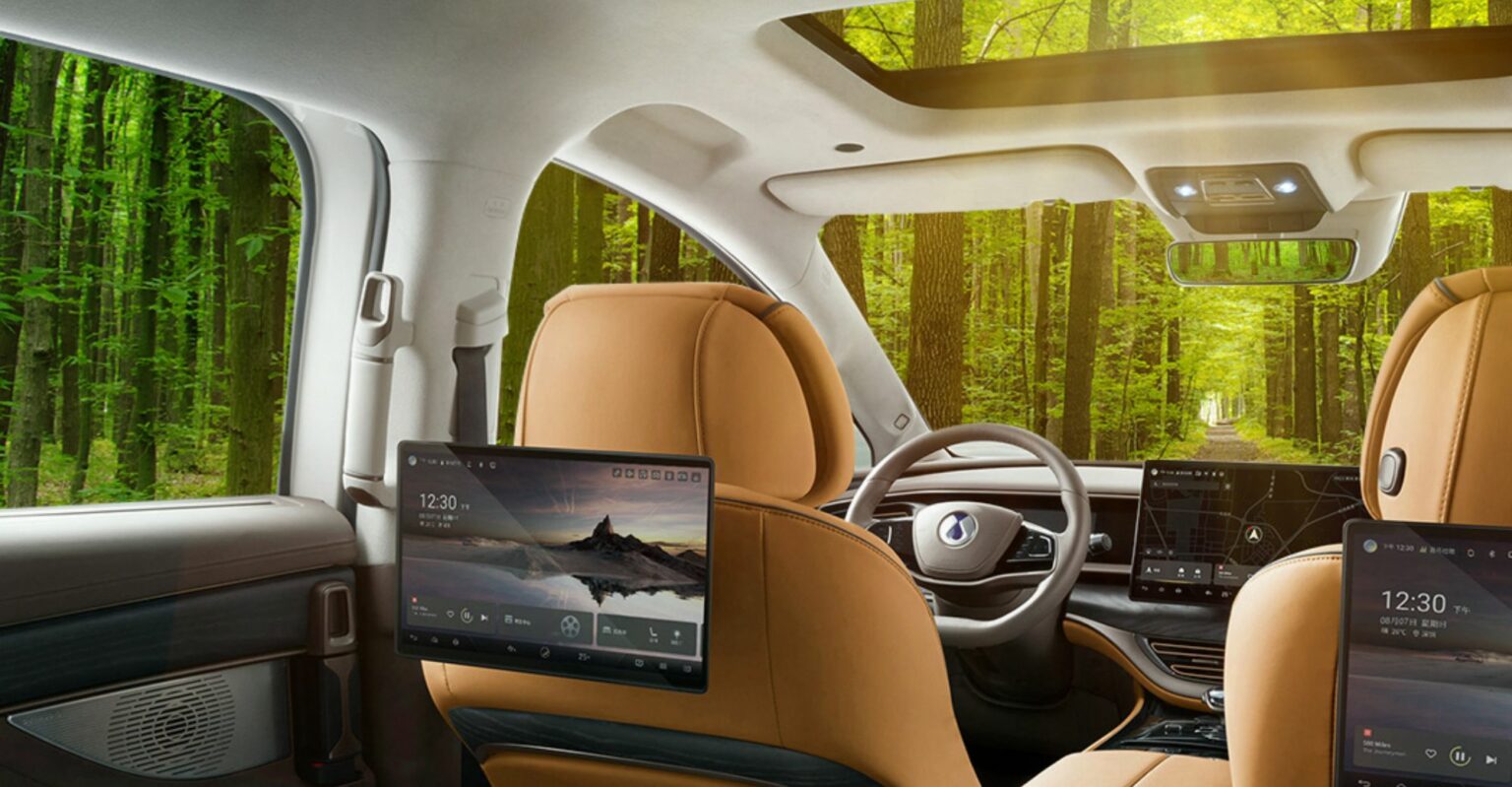 BYD and Daimler's JV Launches High-End D9 MPV - Pandaily