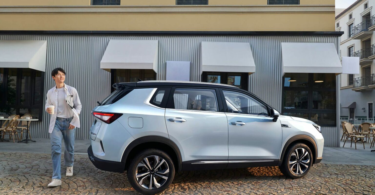 New Wuling Asta Hybrid Model Released, Priced From $14,570 - Pandaily