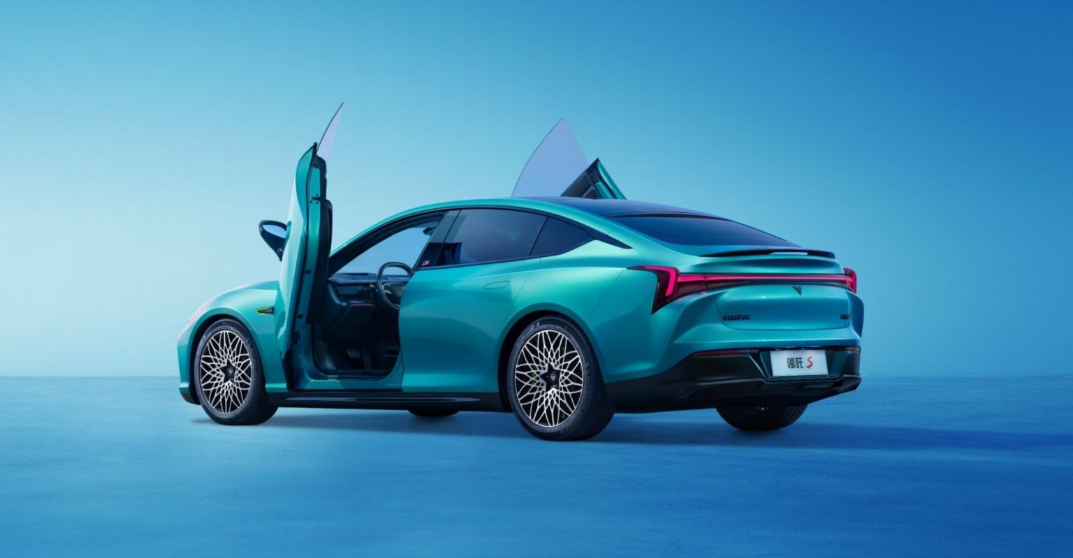 NETA Auto Adjusts Configurations and User Rights of NETA S Model - Pandaily